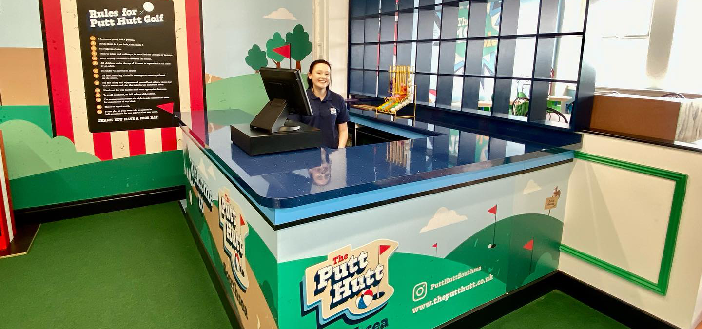 Contact Us | The Putt Hutt at Clarence Pier Southsea, Portsmouth